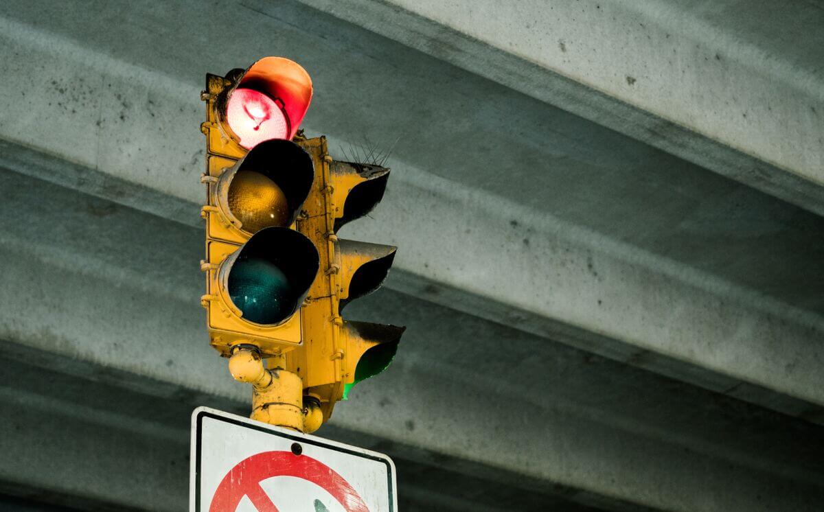 🚦 Synchronization of traffic signals - The Local Brief